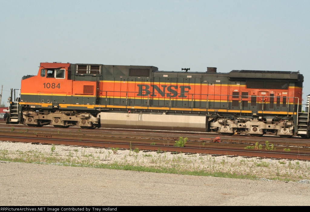 BNSF 1084